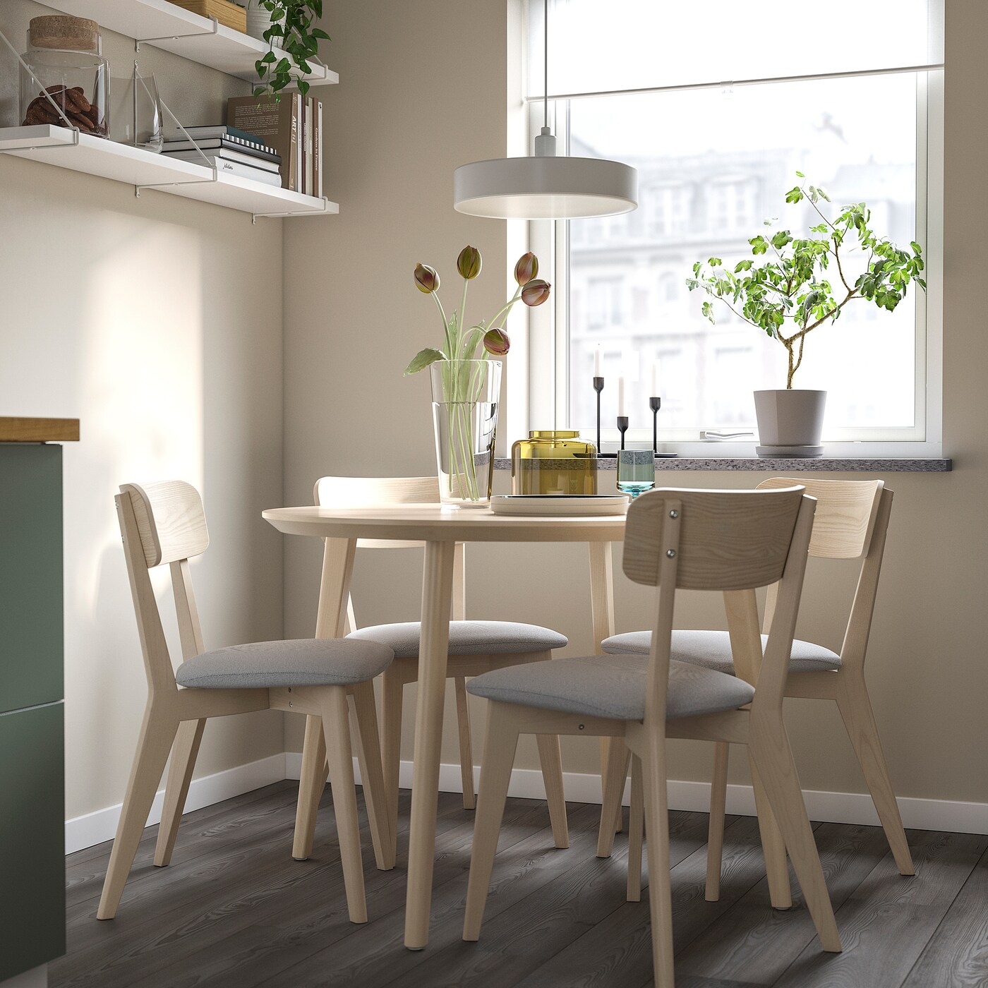 Lisabo round table store