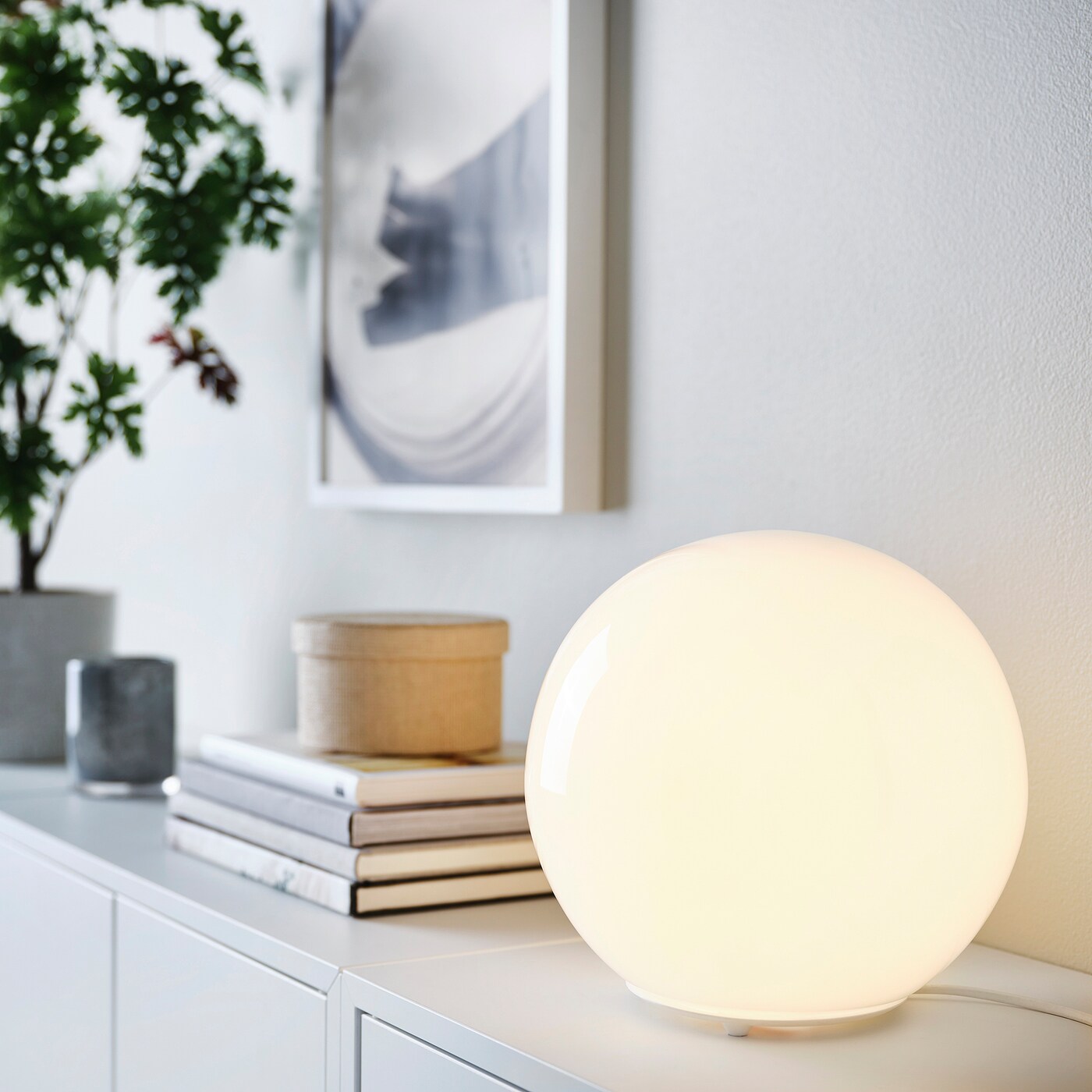 SOLHETTA LED bulb E27 470 lumen globe opal white - IKEA