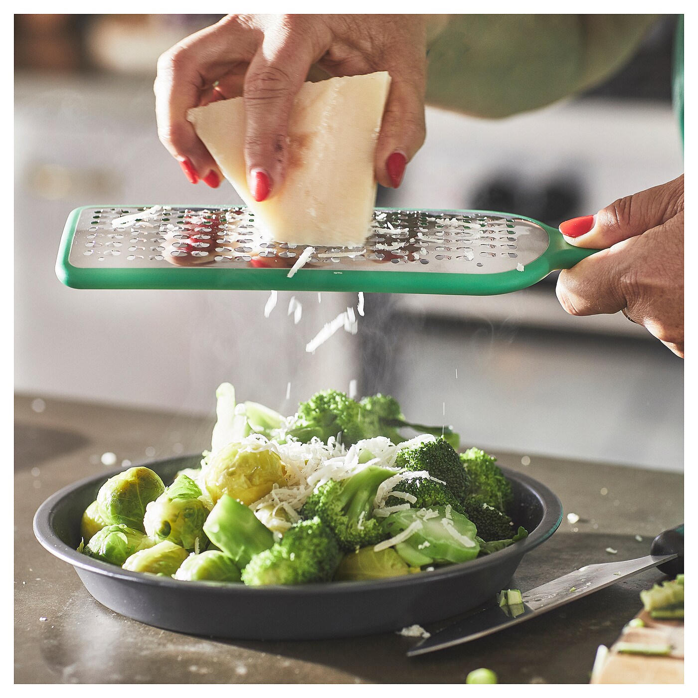 UPPFYLLD grater with handle bright green IKEA